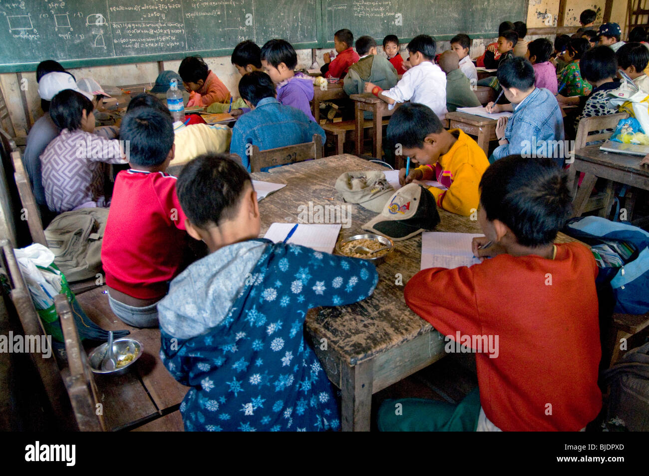 MYANMAR / BURMA CHILDREN AT CLASSROOM IN KATHA, WHERE ORWELL'S 'BURMESE ...