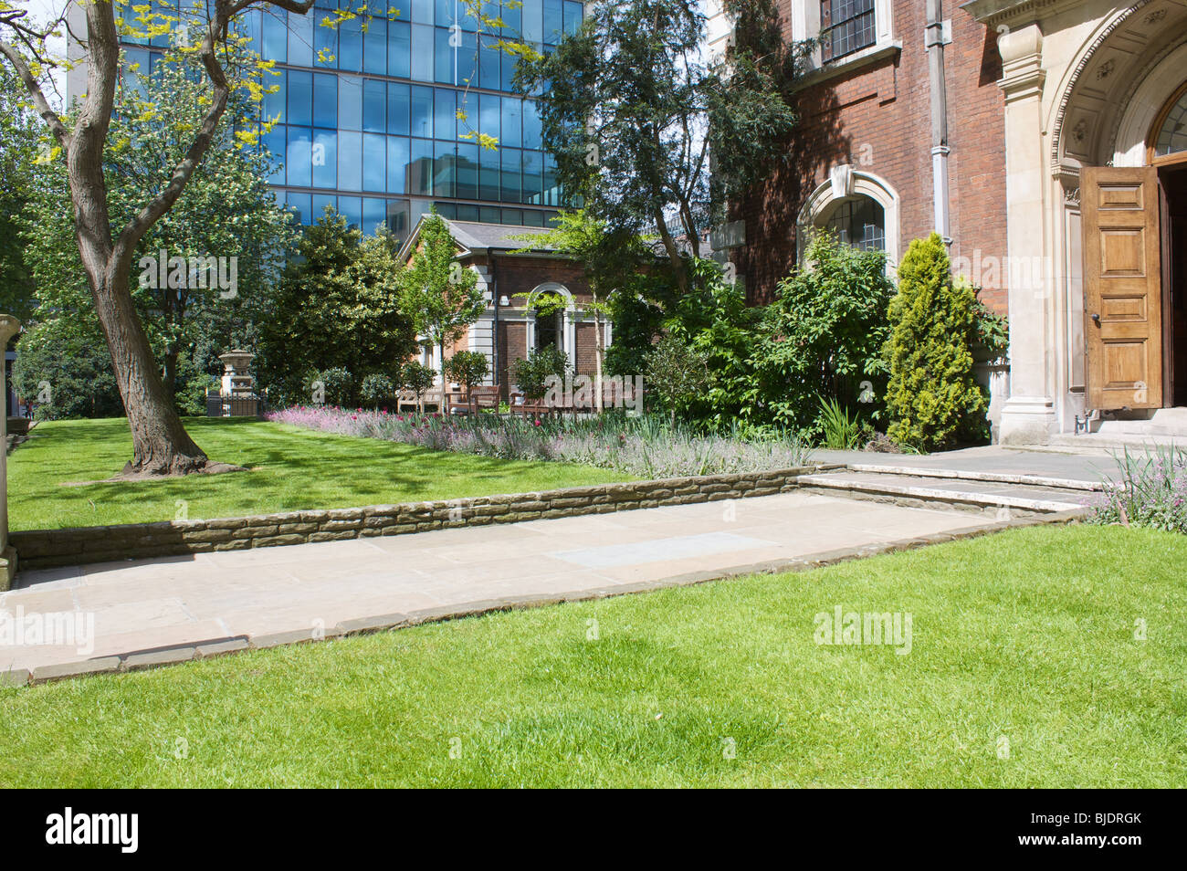 St Botolph's Church, Aldgate, London Stock Photo - Alamy