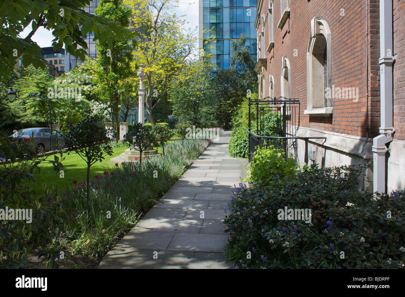 St Botolph's Church, Aldgate, London. Landscape variation Stock Photo ...
