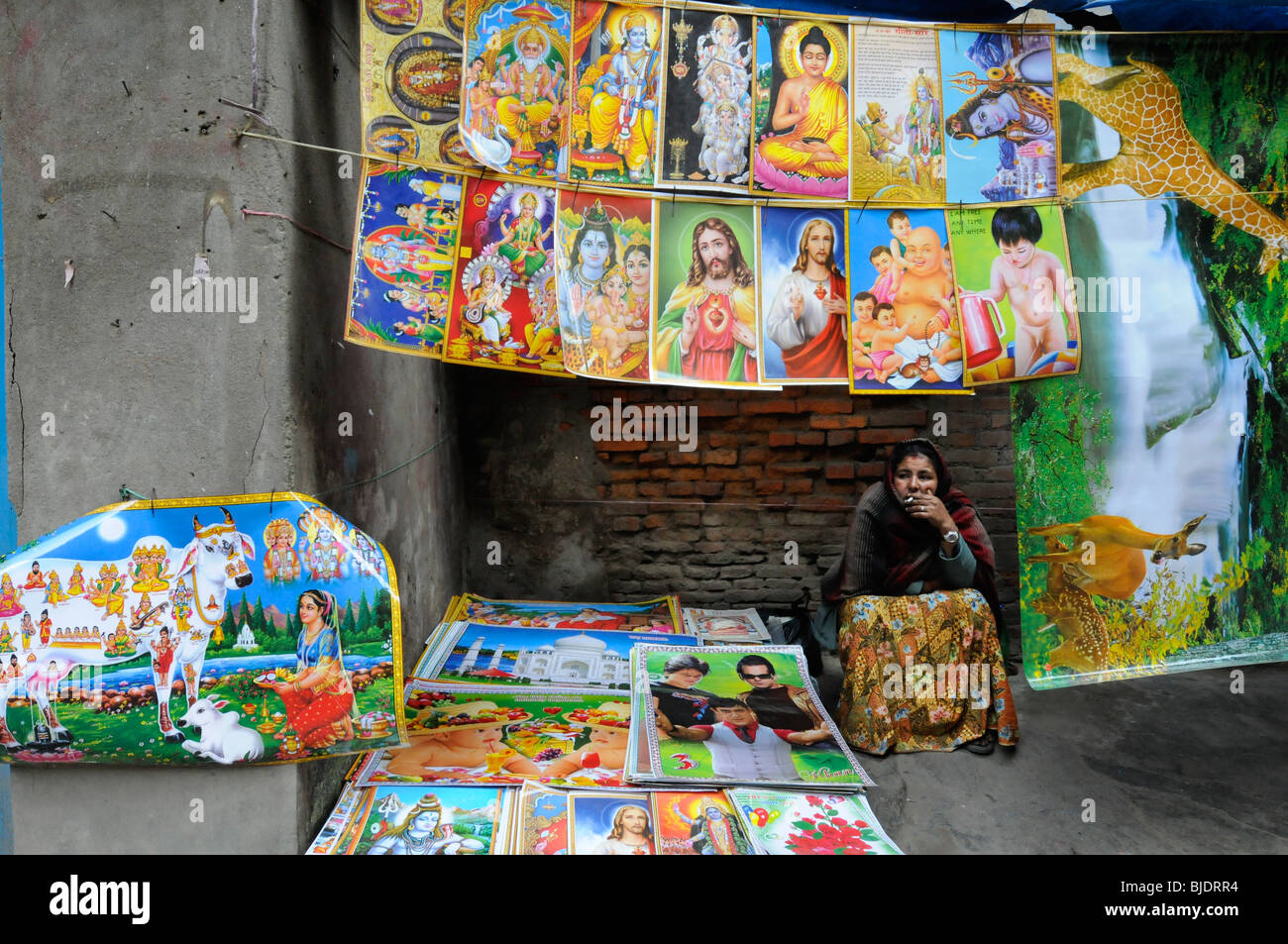 Nepal posters hi-res stock photography and images - Alamy