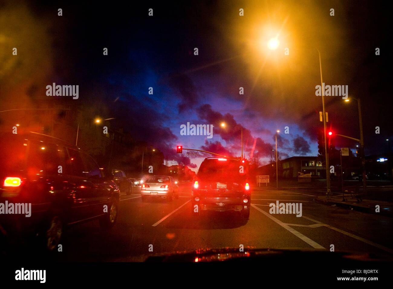 Rainy night hi-res stock photography and images - Alamy