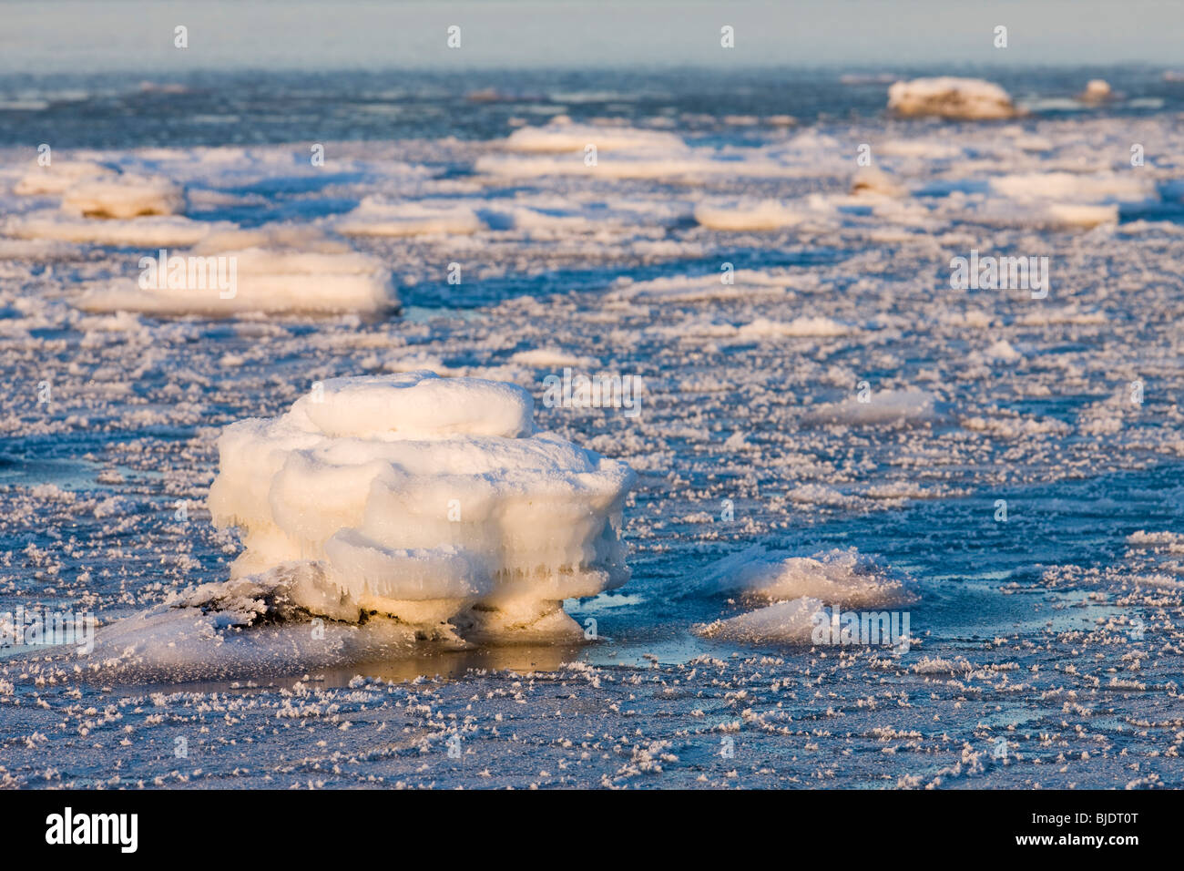 Ice on sea hi-res stock photography and images - Alamy