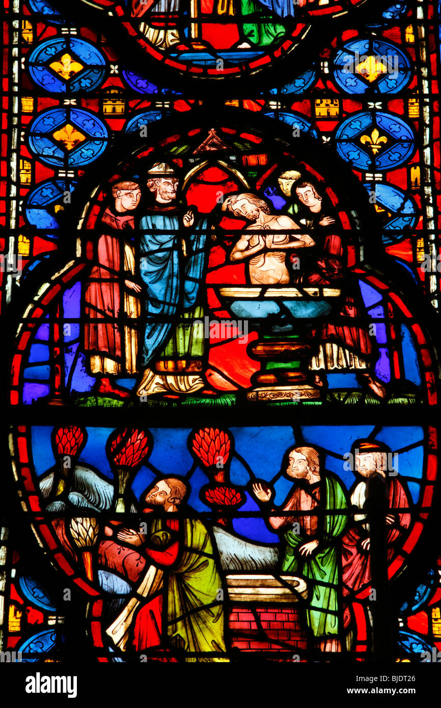 Gothic stained glass hi-res stock photography and images - Alamy