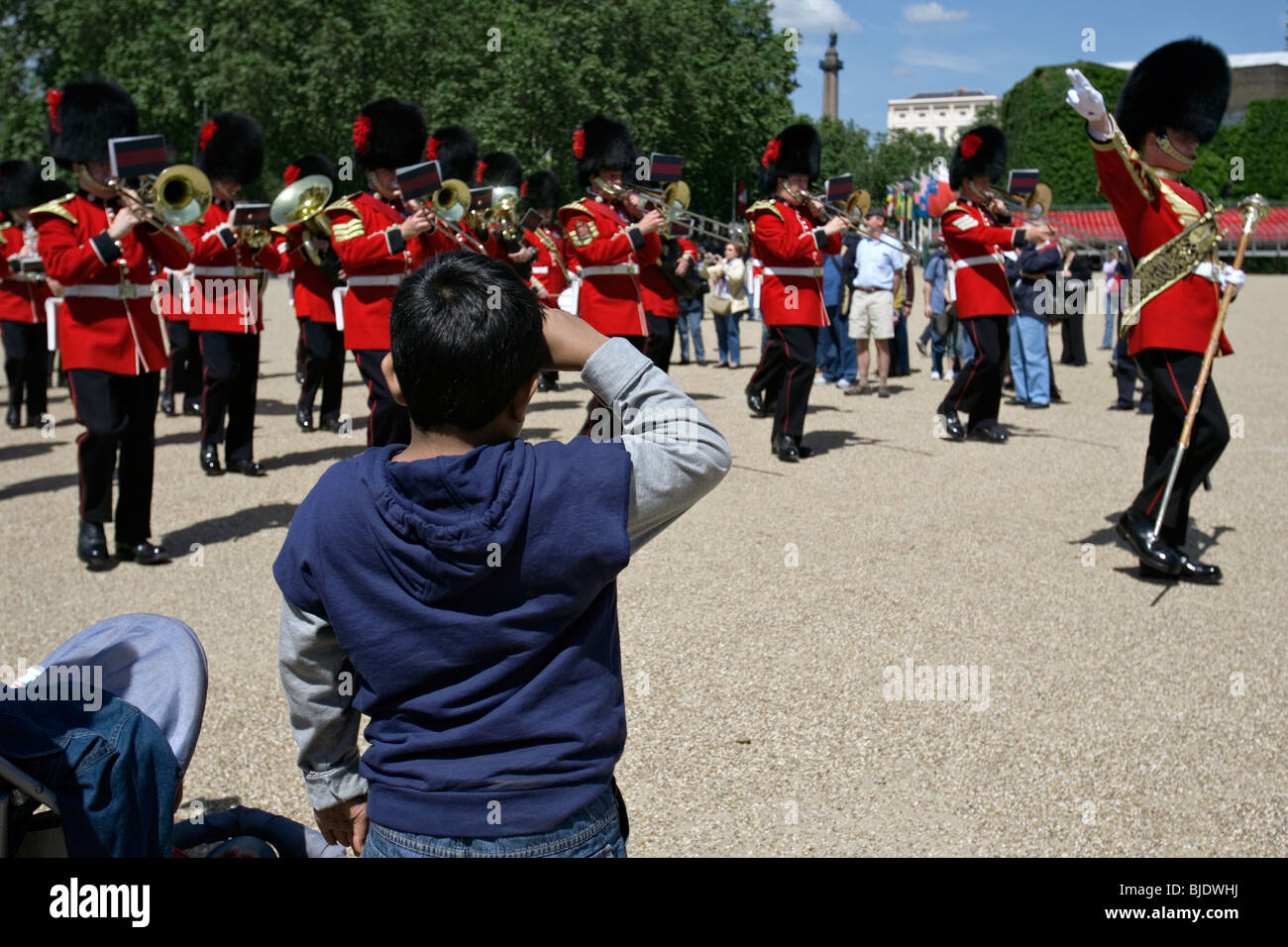 a child salutes a soldiers parade in london Stock Photo - Alamy