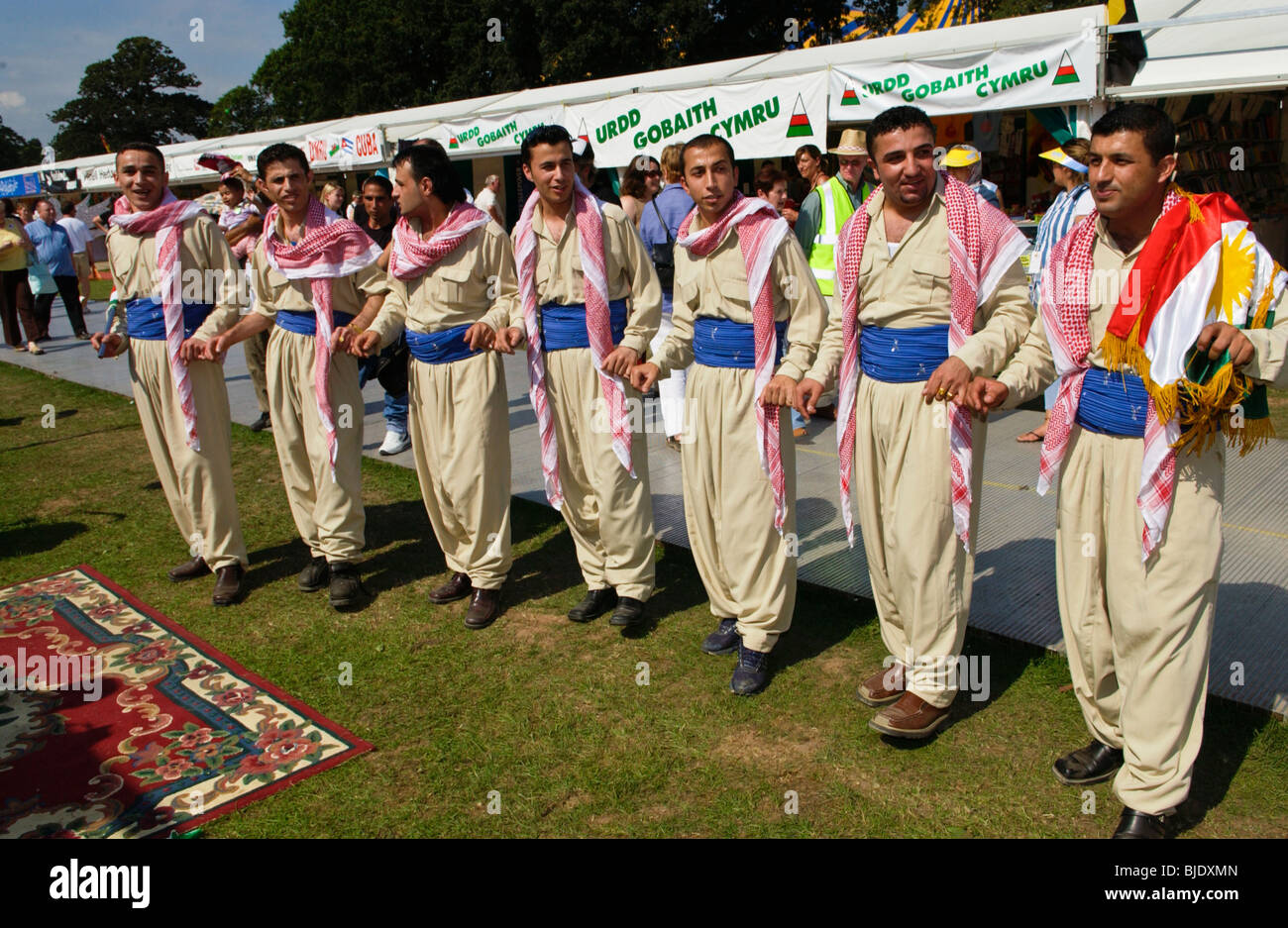 Kurdish traditional male costume High Resolution Stock Photography and ...