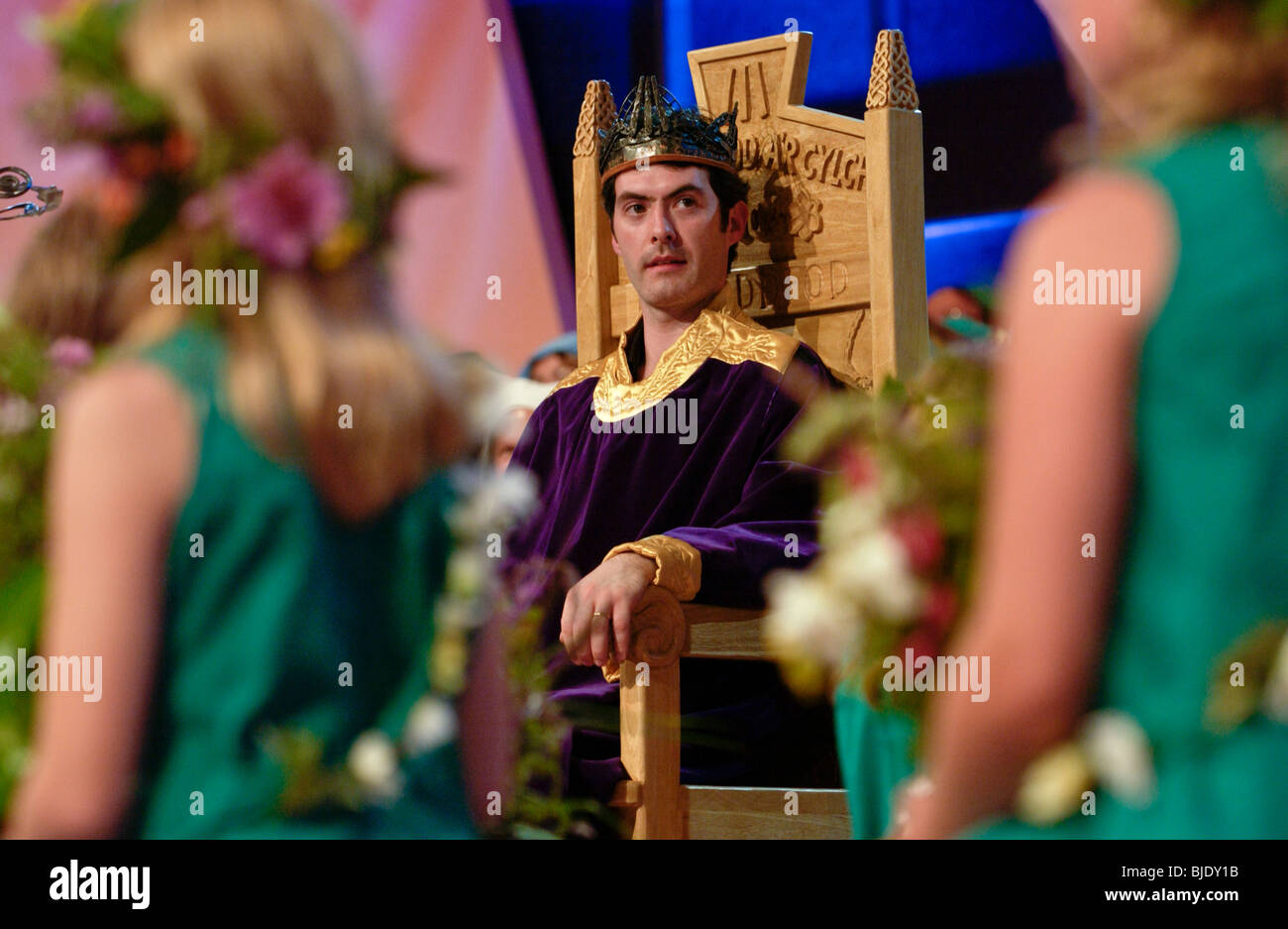 Poet, Jason Walford Davies, Crowned Bard at National Eisteddfod of ...