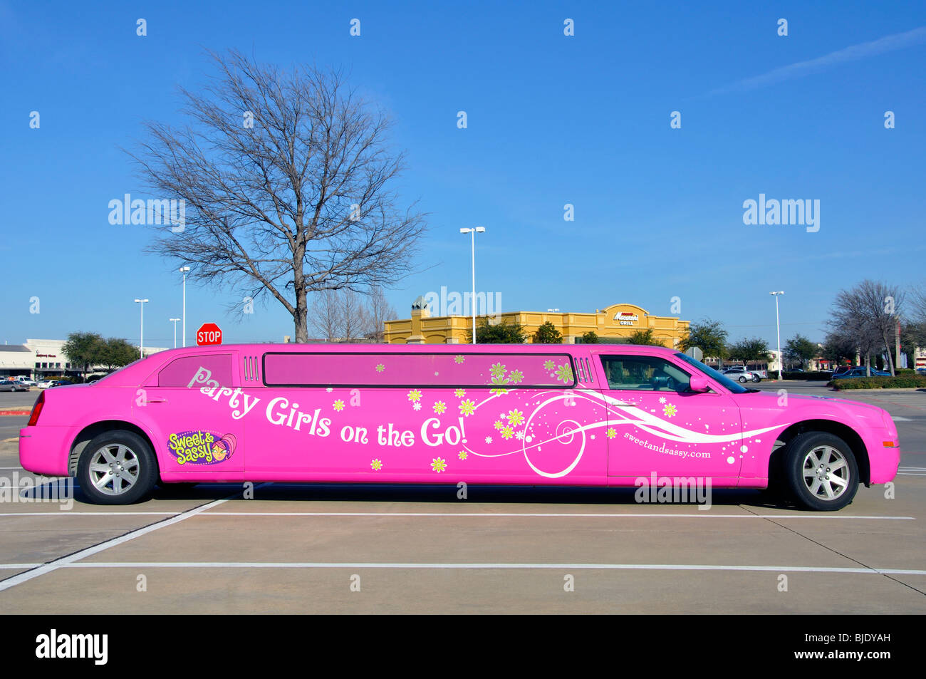 Pink stretch limousine limo girl party girly hi-res stock photography ...