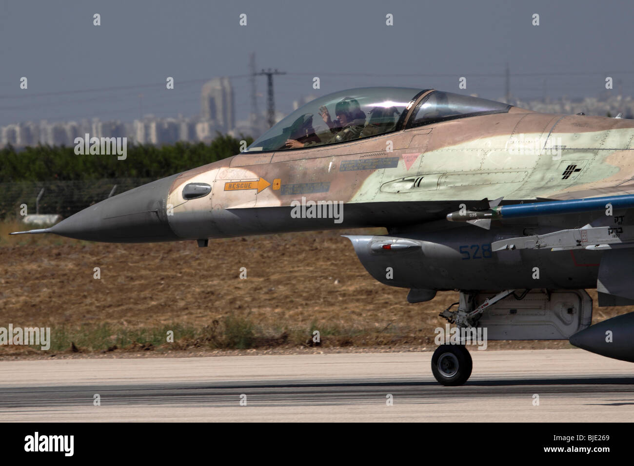 Israeli Air Force (IAF) F-16C Fighter jet at take off Stock Photo - Alamy