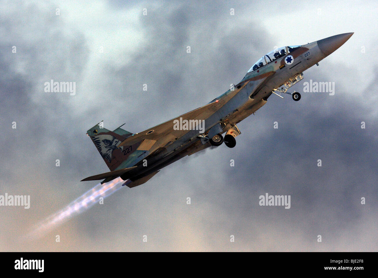 Israeli Air force F-15I Fighter jet in flight Stock Photo - Alamy