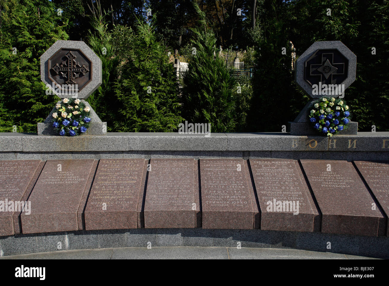 Cemetery of russian soldiers hi-res stock photography and images - Alamy