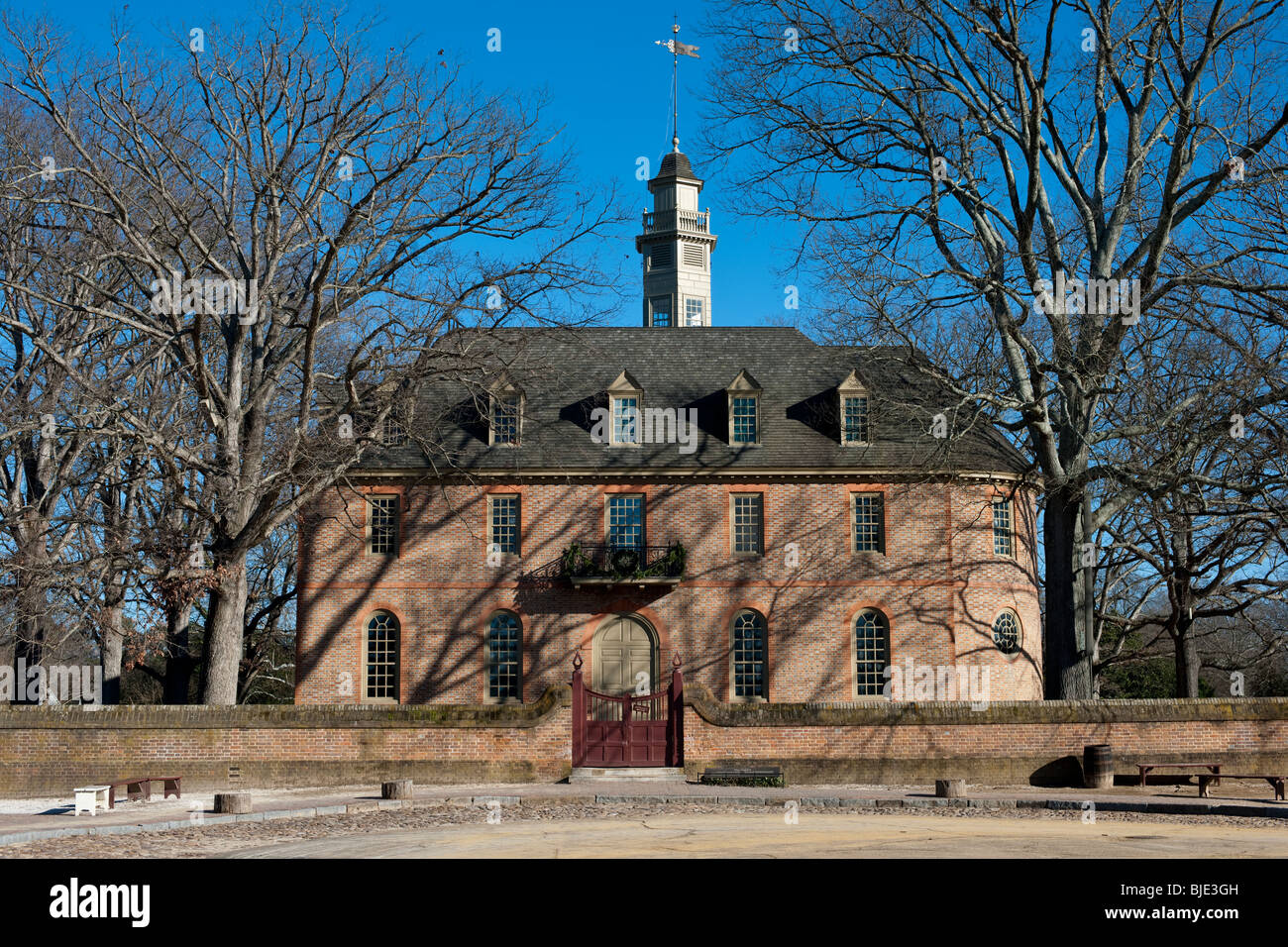 Williamsburg capitol hi-res stock photography and images - Alamy