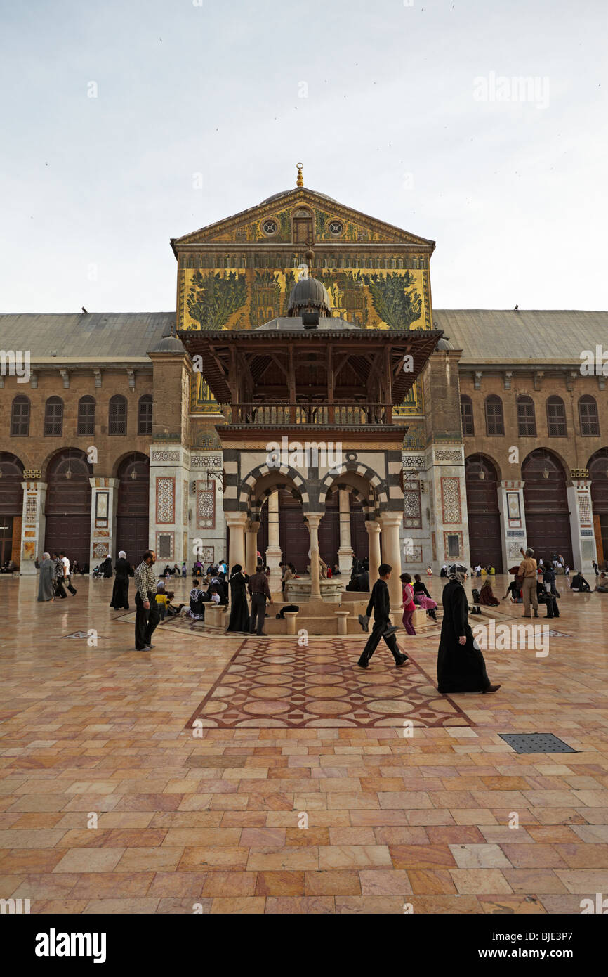 Damascus Syria ablution fountain and mosaics on the wall of the prayer ...