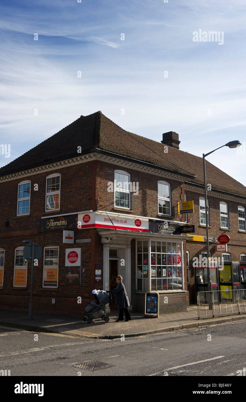 Office corner hi-res stock photography and images - Alamy