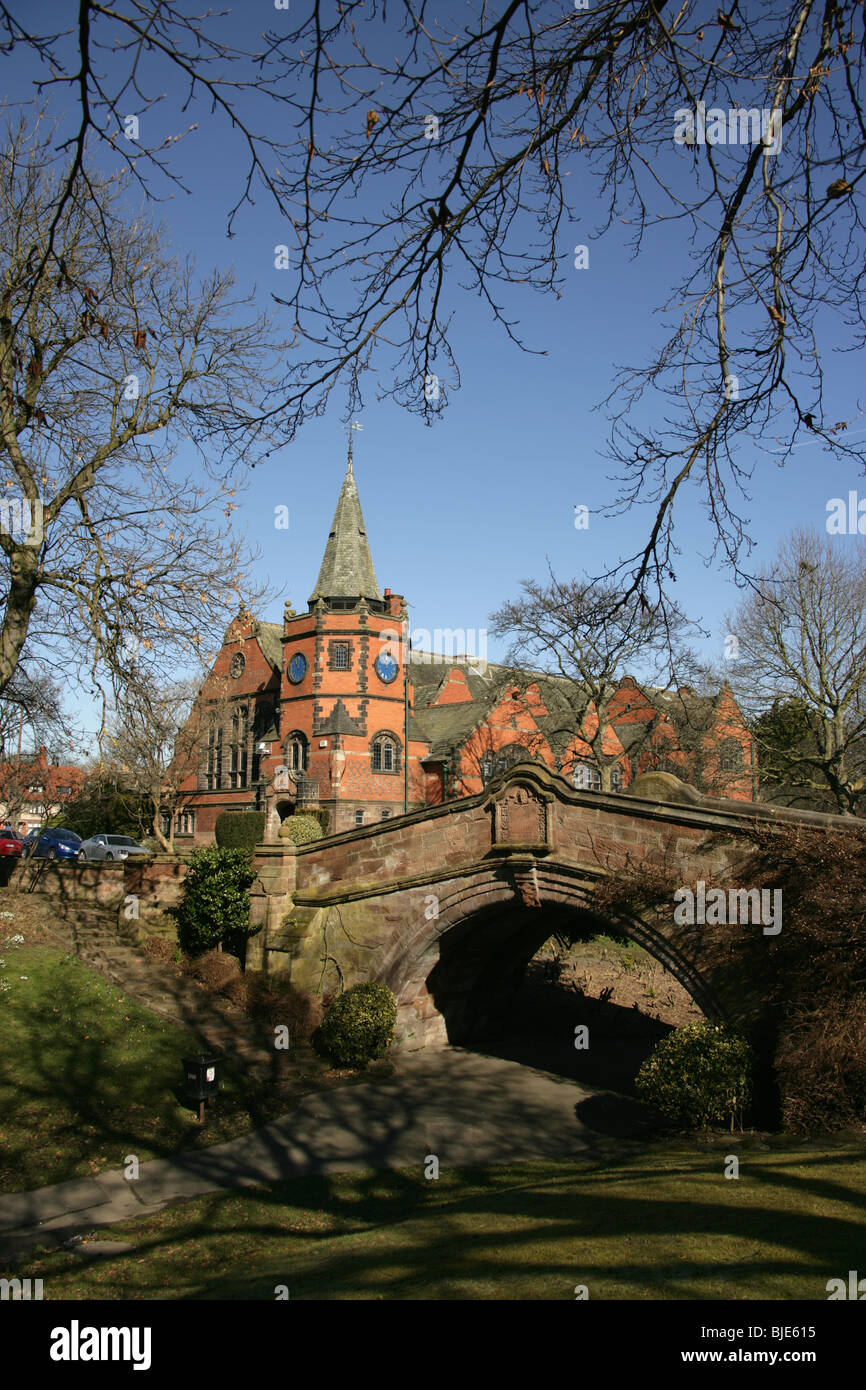 Village of Port Sunlight, England. The late 19th century Dell Bridge ...