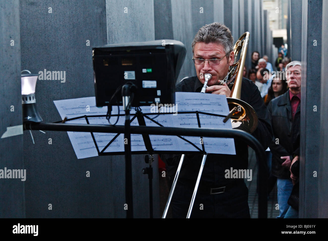 Trombonist during the world premiere of the composition "Vor dem ...