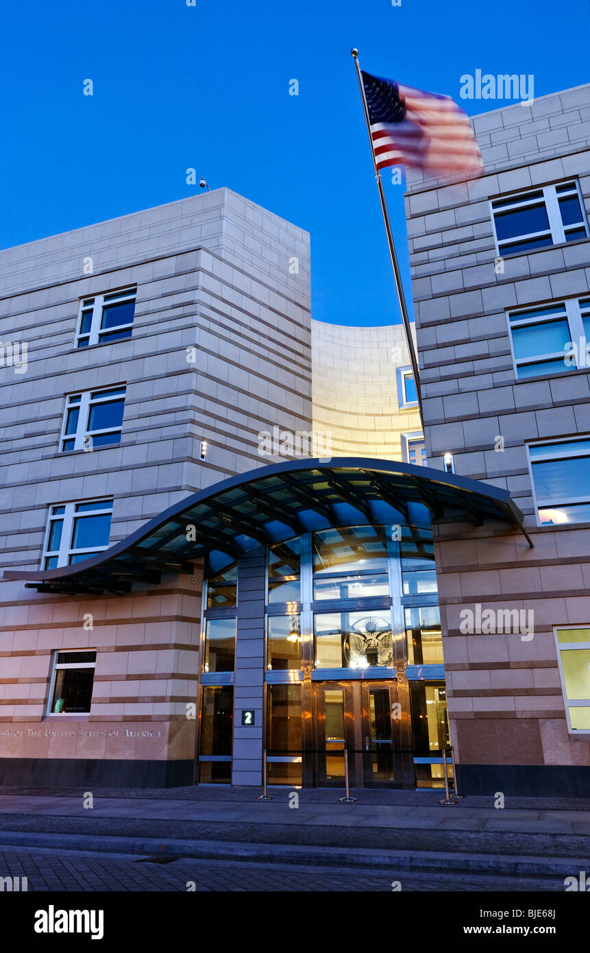 Embassy of the federal republic of germany hi-res stock photography and ...