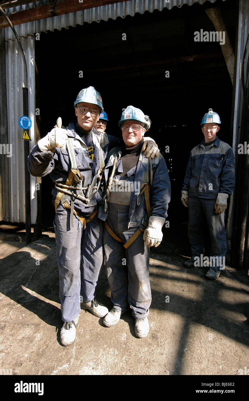 Nafta company workers hi-res stock photography and images - Alamy