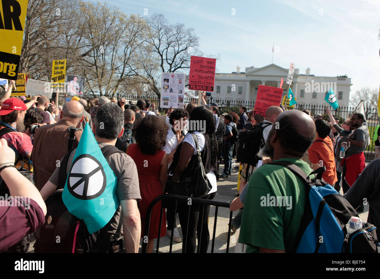 An anti war protester hi-res stock photography and images - Alamy