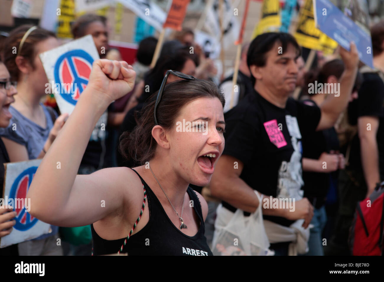 Washington d c anti war march protest iraq afghanistan war hi-res stock ...