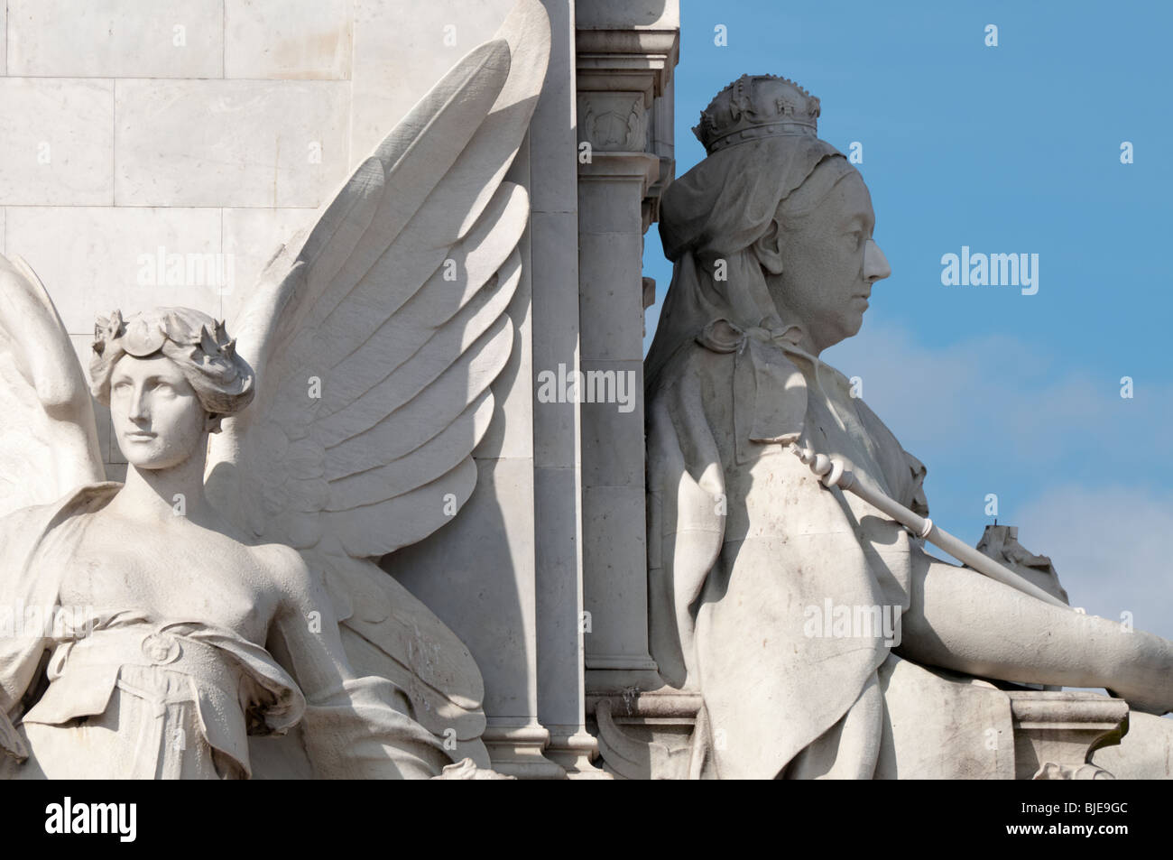 London talking statue hi-res stock photography and images - Alamy
