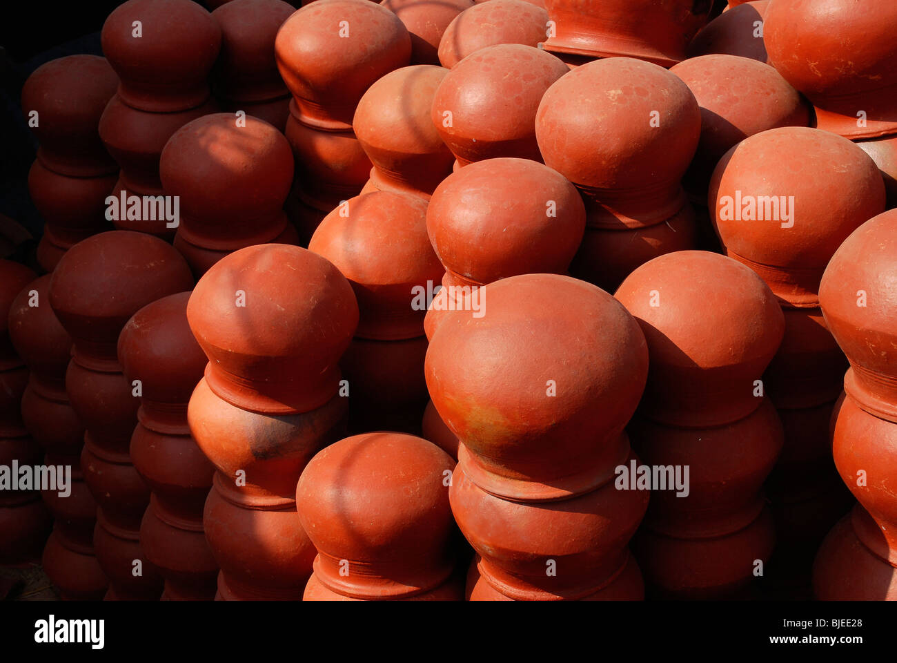 Clay cooking pots hi-res stock photography and images - Alamy