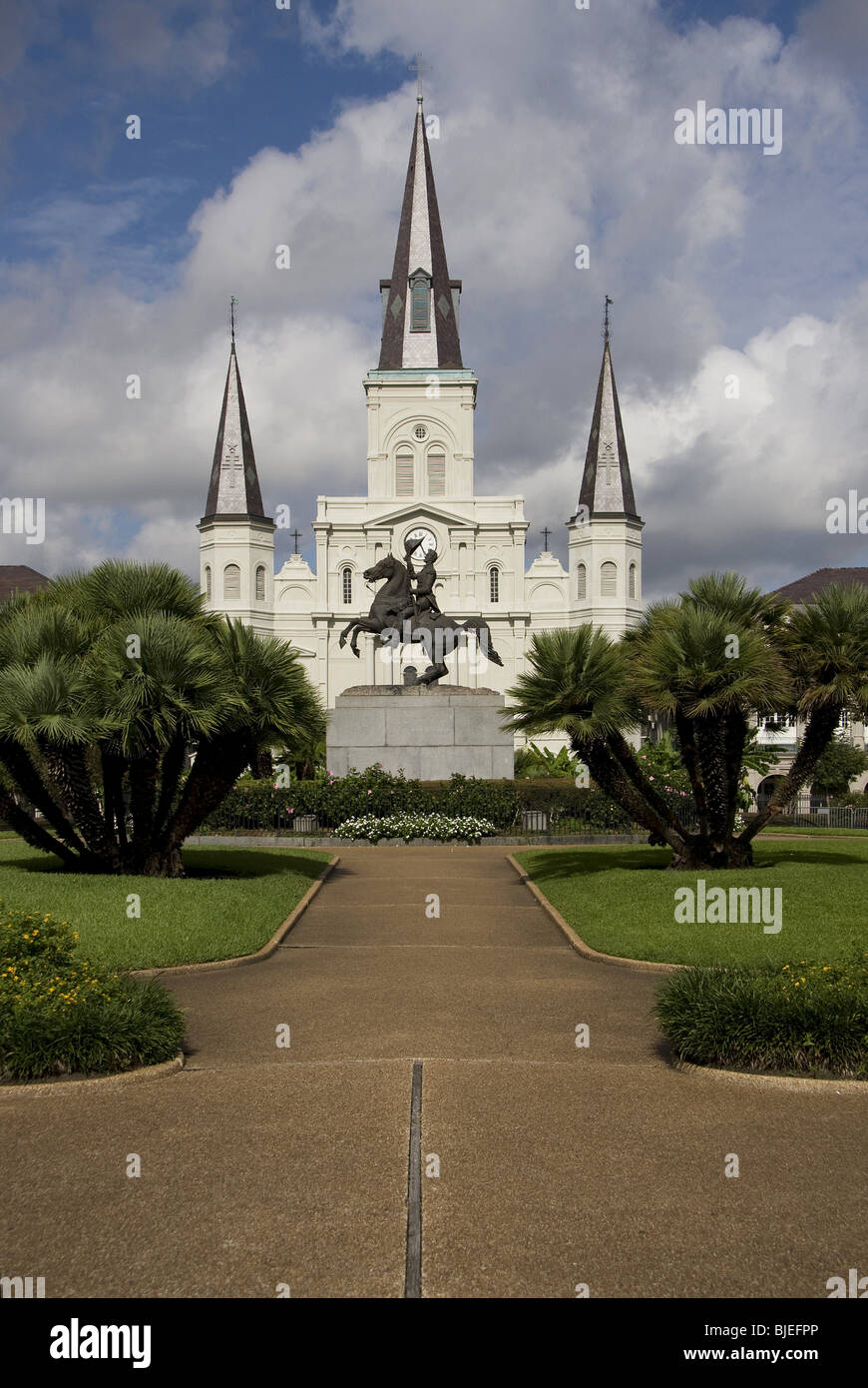 Statue at the Jackson Square, St. Louis Cathedral in the background ...