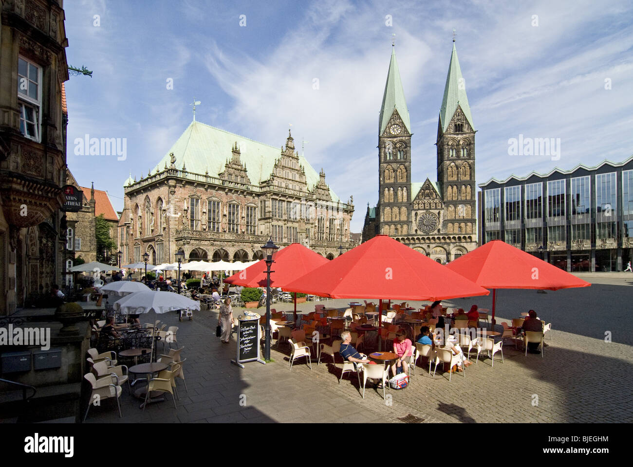 Street cafe on the market square in Bremen, Germany Stock Photo - Alamy