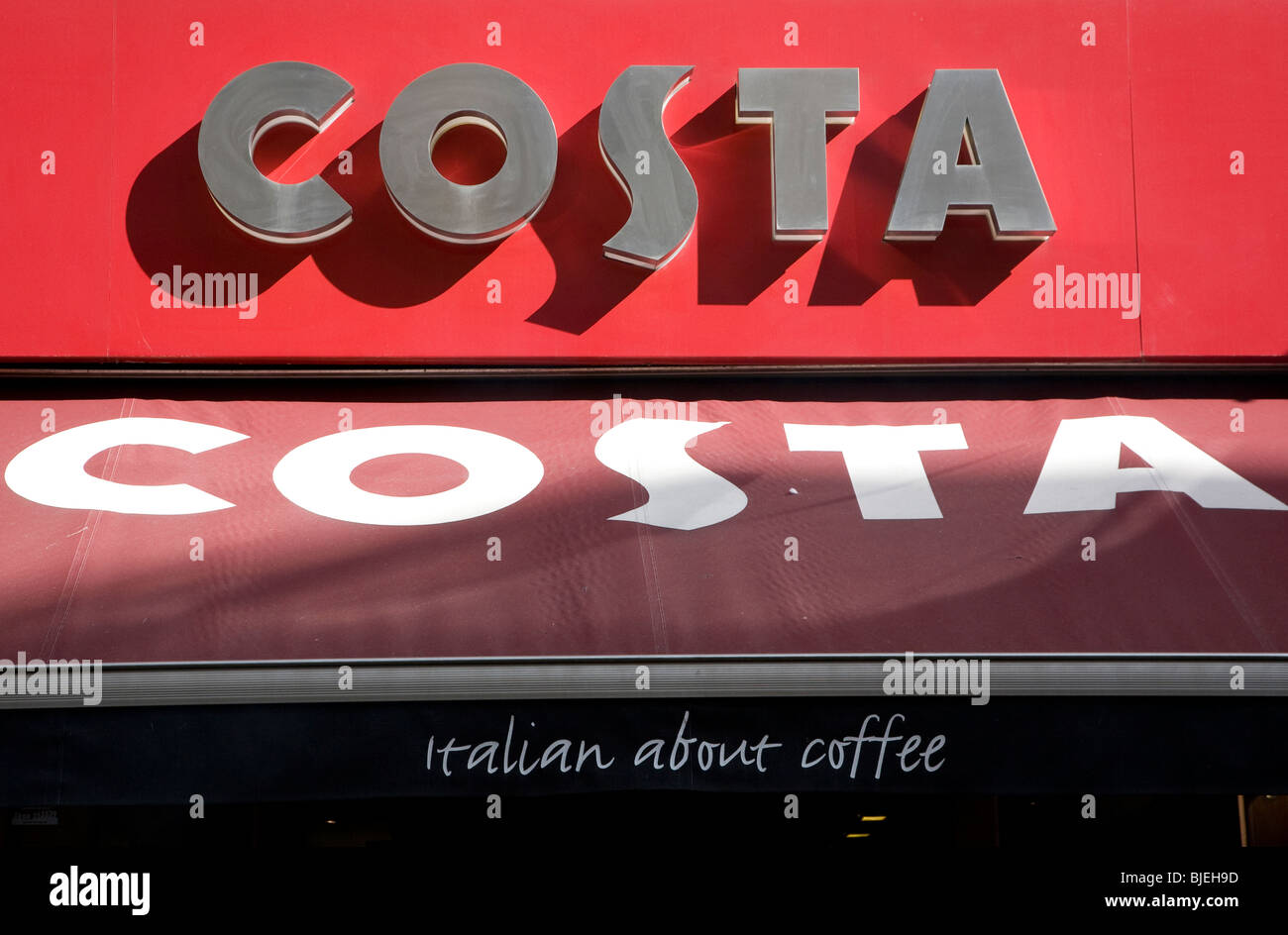 Costa coffee logo sign england hi-res stock photography and images - Alamy