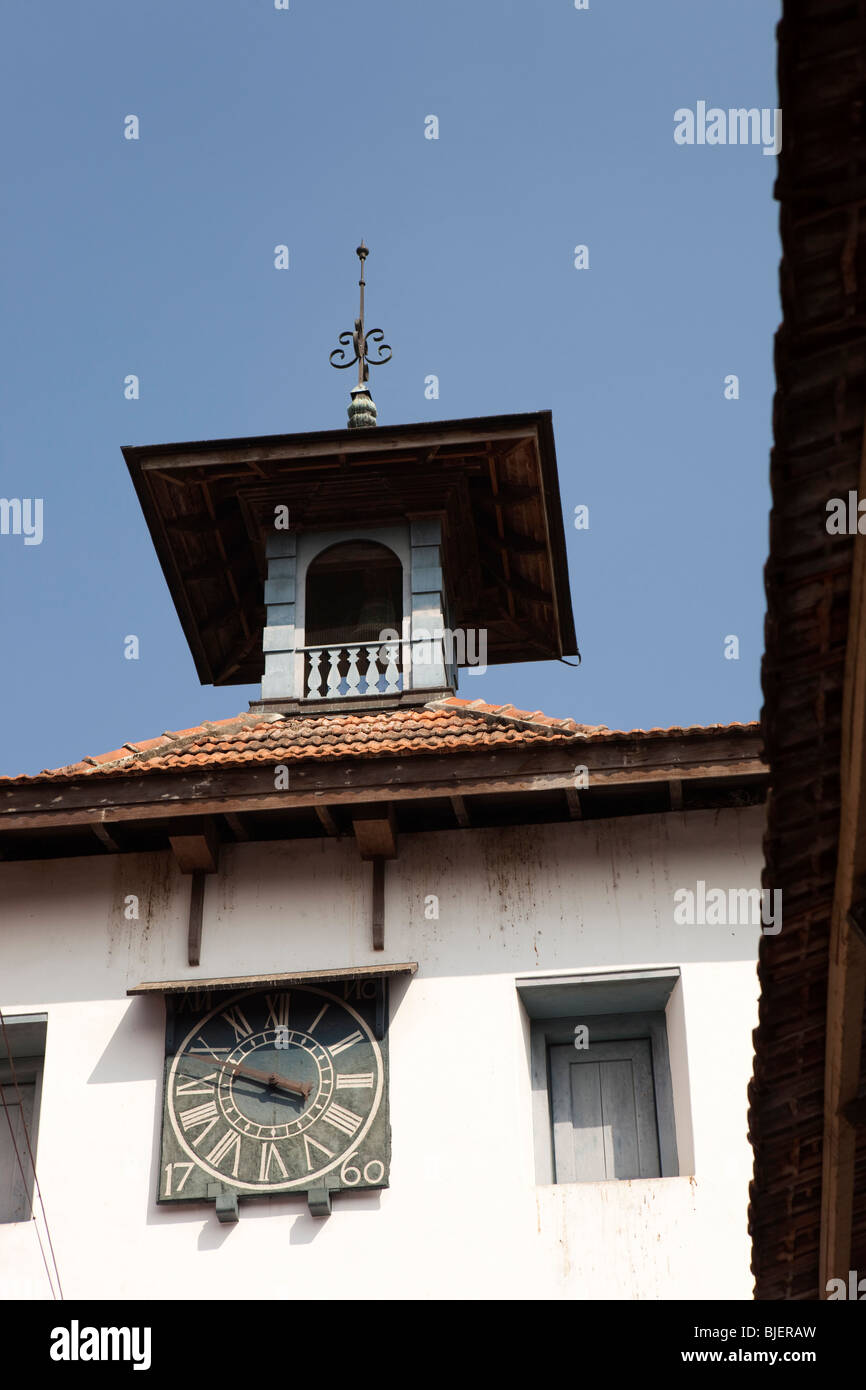 India, Kerala, Kochi, Mattancherry, Jewtown, old clock tower of Jewish ...
