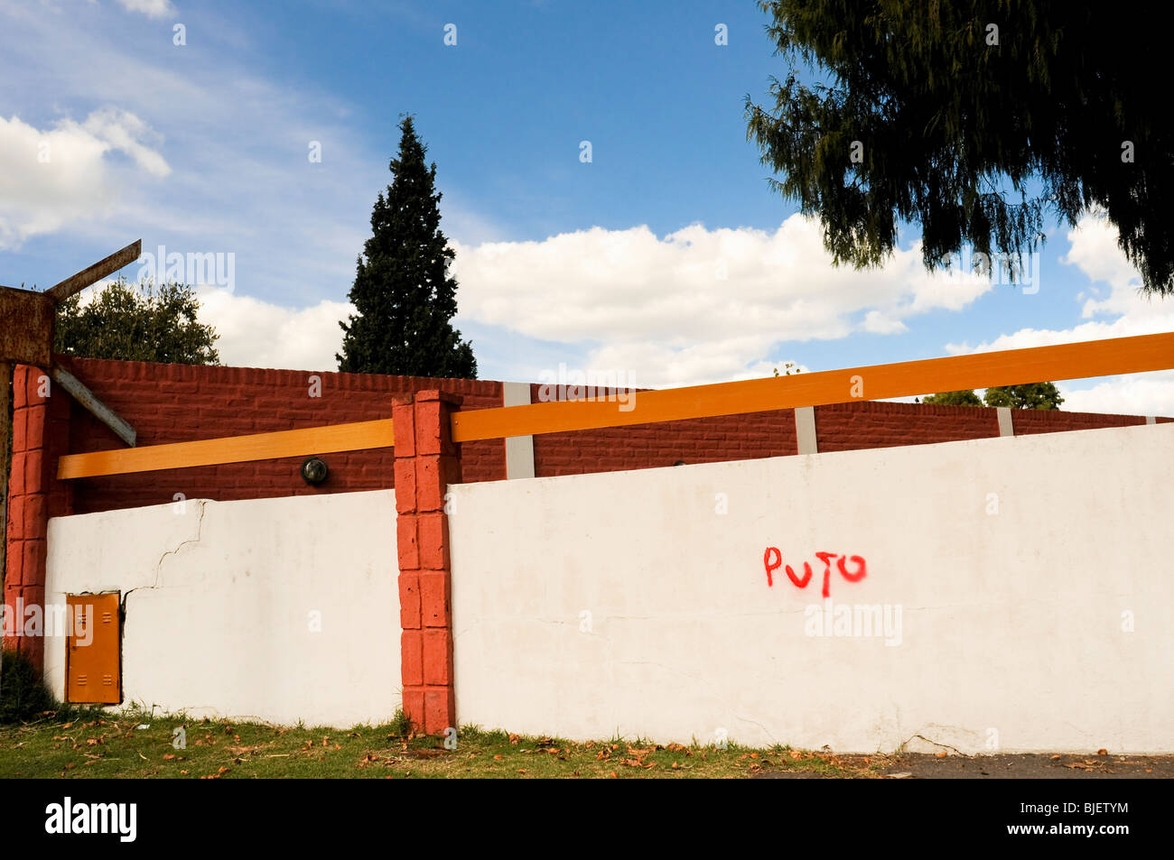 Vandalized wall graffiti hi-res stock photography and images - Alamy