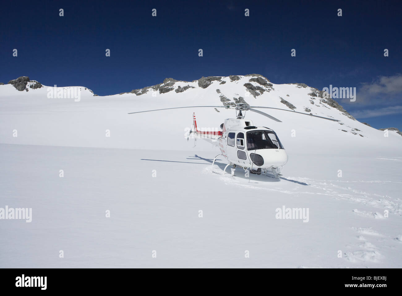 Mountain rescue helicopter hi-res stock photography and images - Alamy