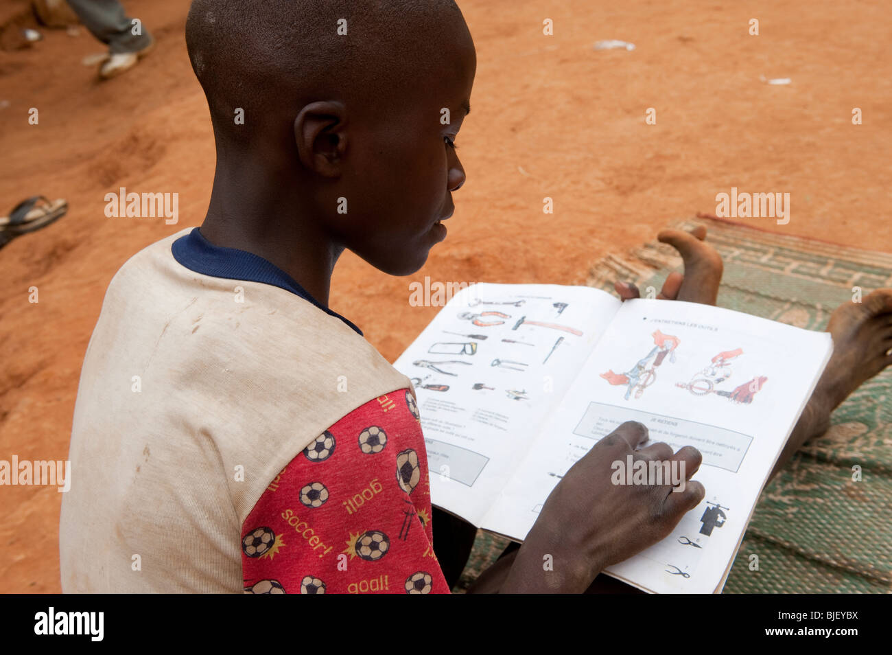 Child poverty africa hi-res stock photography and images - Alamy