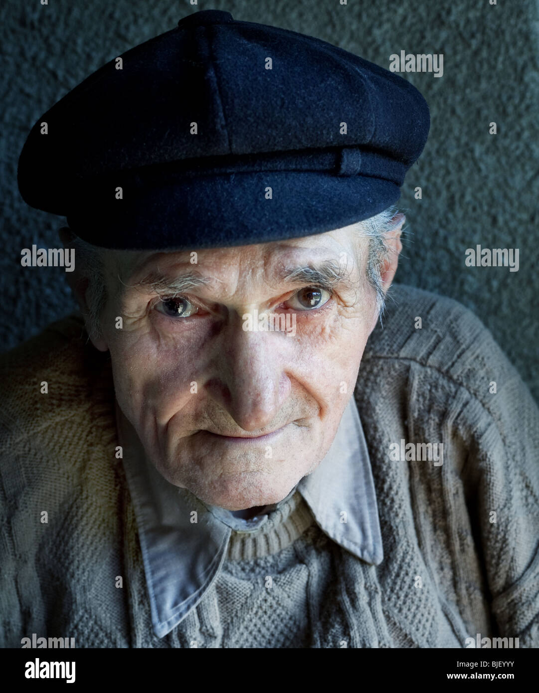 Very old man hi-res stock photography and images - Alamy