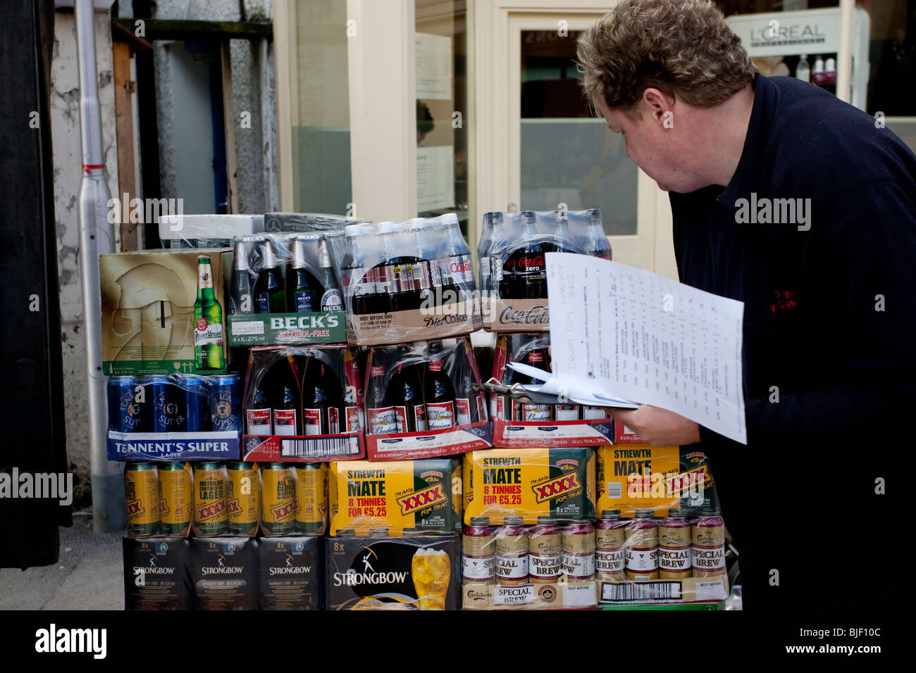 Drinks lorry hi-res stock photography and images - Alamy