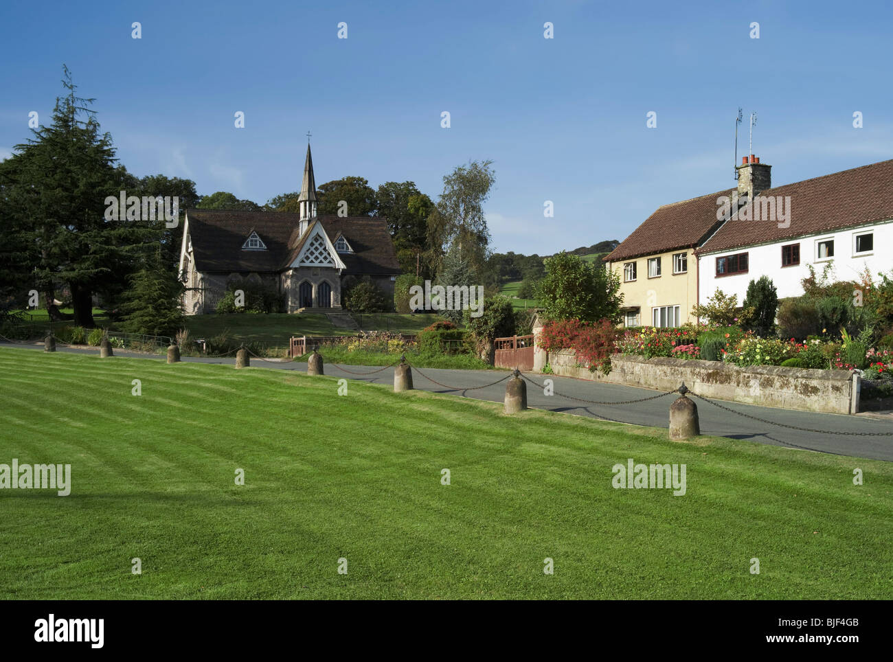 ilam village staffordshire in the peak district Stock Photo - Alamy