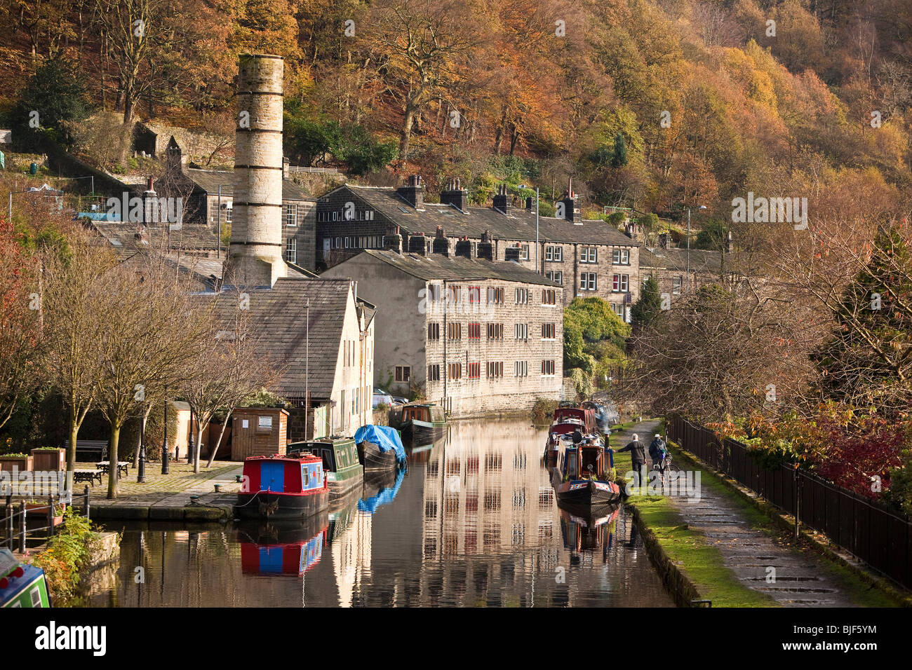 The Rochdale Canal, Hebden Bridge, Halifax, Yorkshire Stock Photo - Alamy