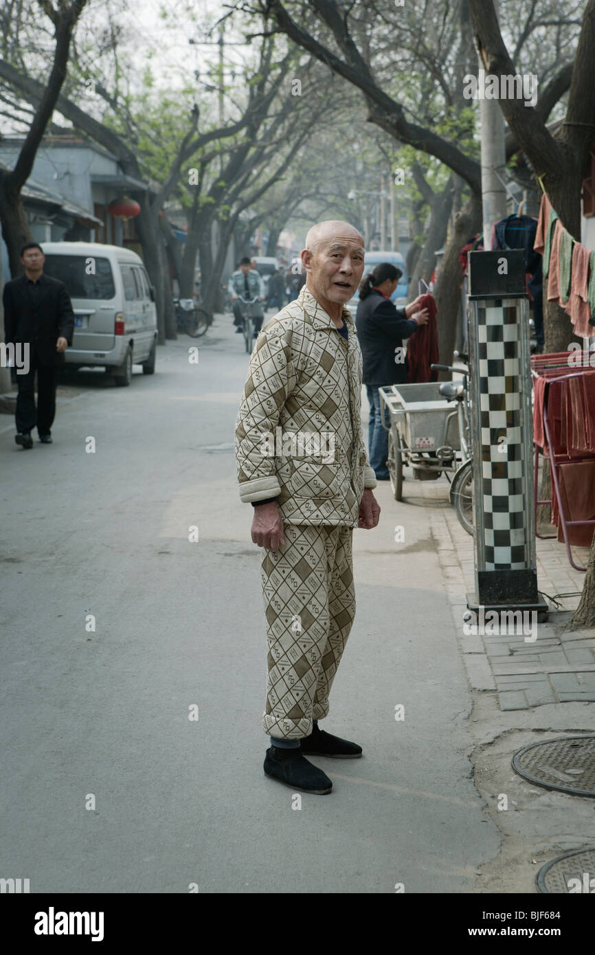 Traditional hutong neighborhood hi-res stock photography and images - Alamy