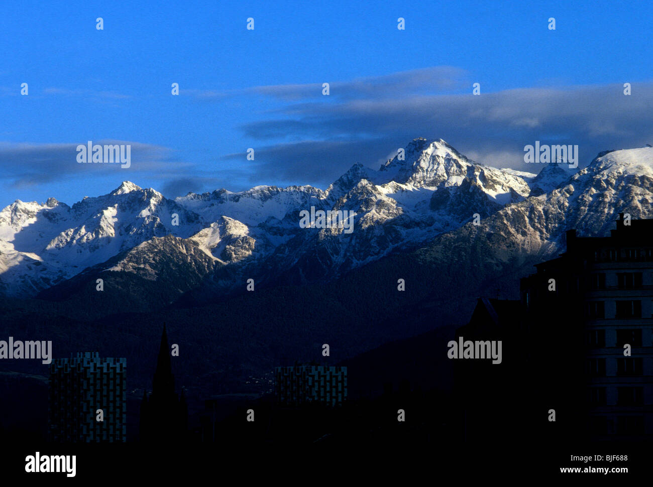 French alp mountains hi-res stock photography and images - Alamy