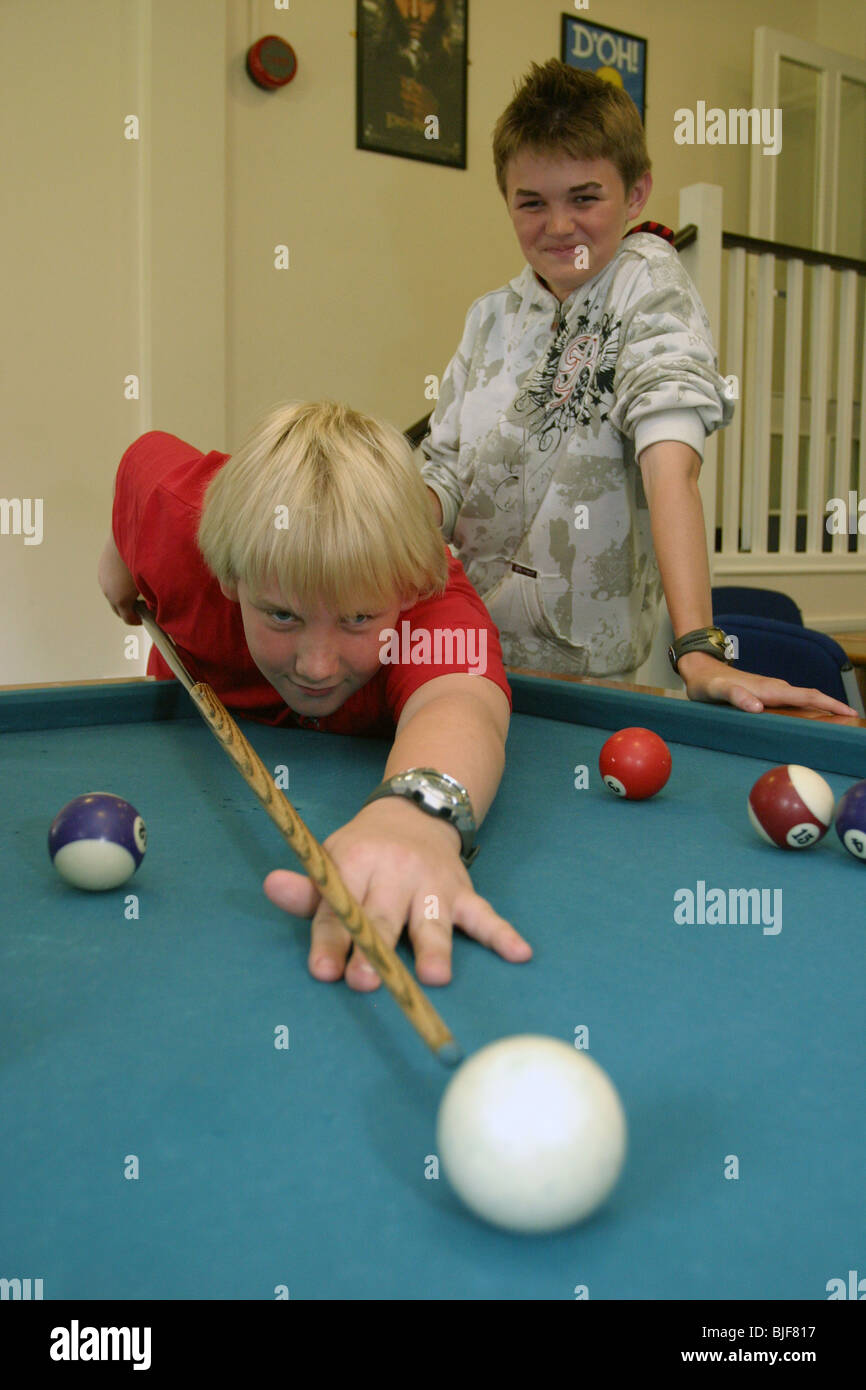 Lads playing hi-res stock photography and images - Alamy