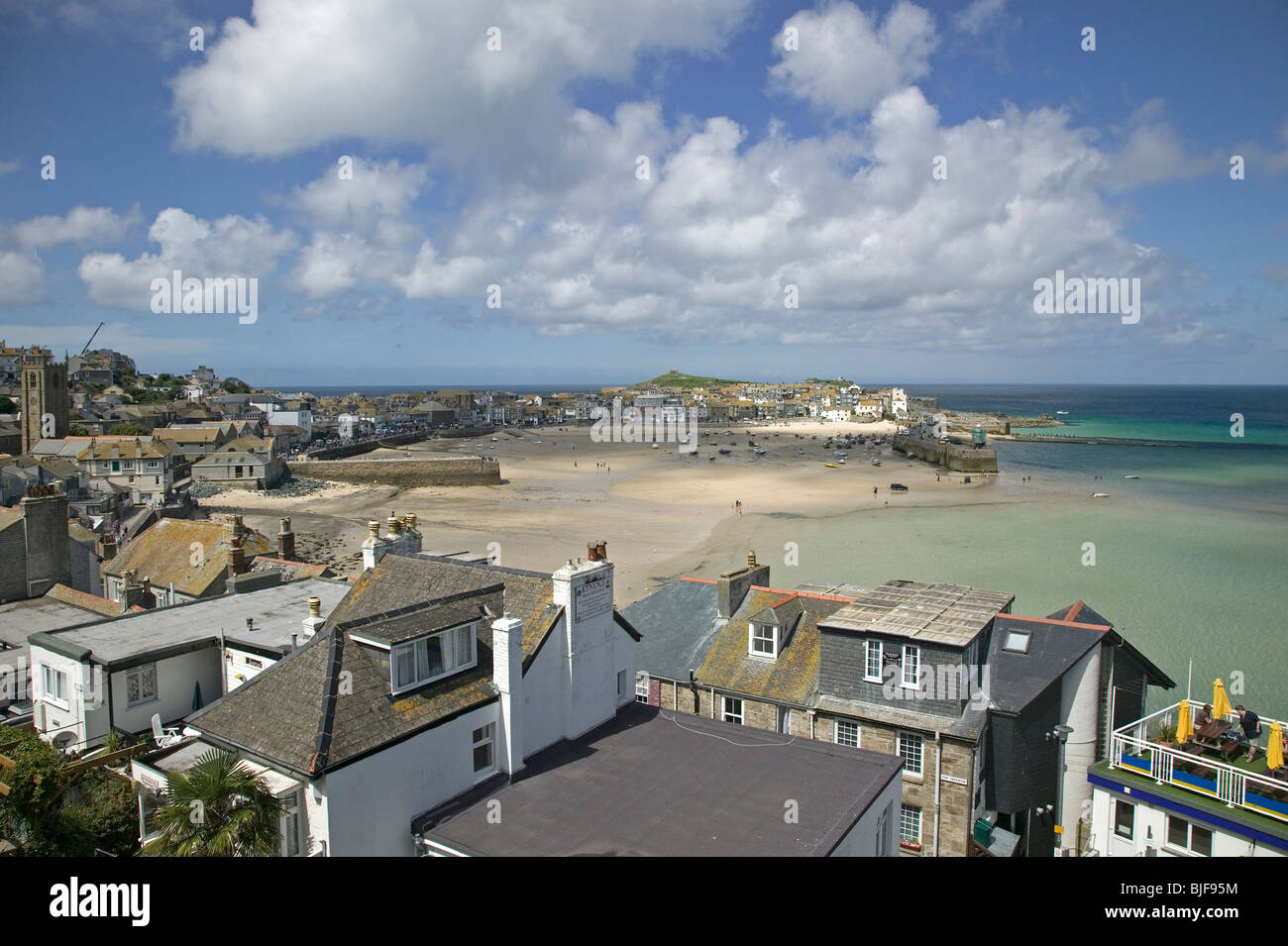 Overview of St Ives harbour Stock Photo - Alamy