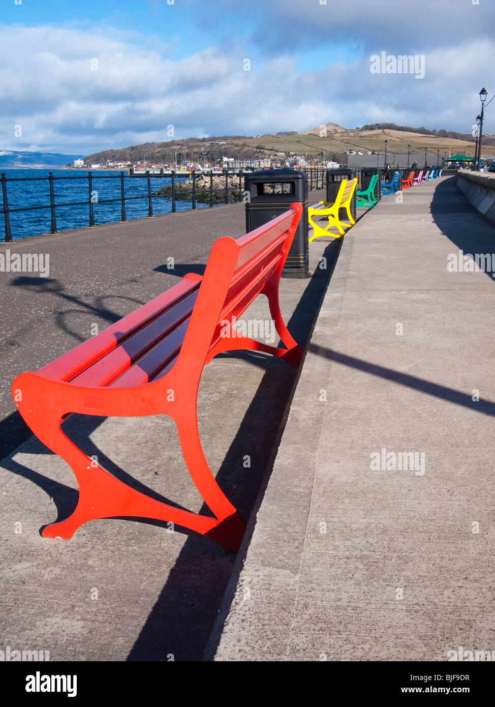 Row of seaside benches hi-res stock photography and images - Alamy