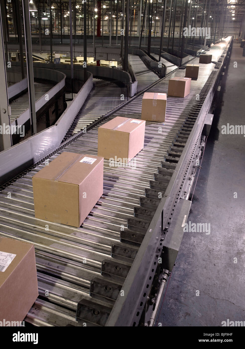 Conveyor belt hi-res stock photography and images - Alamy