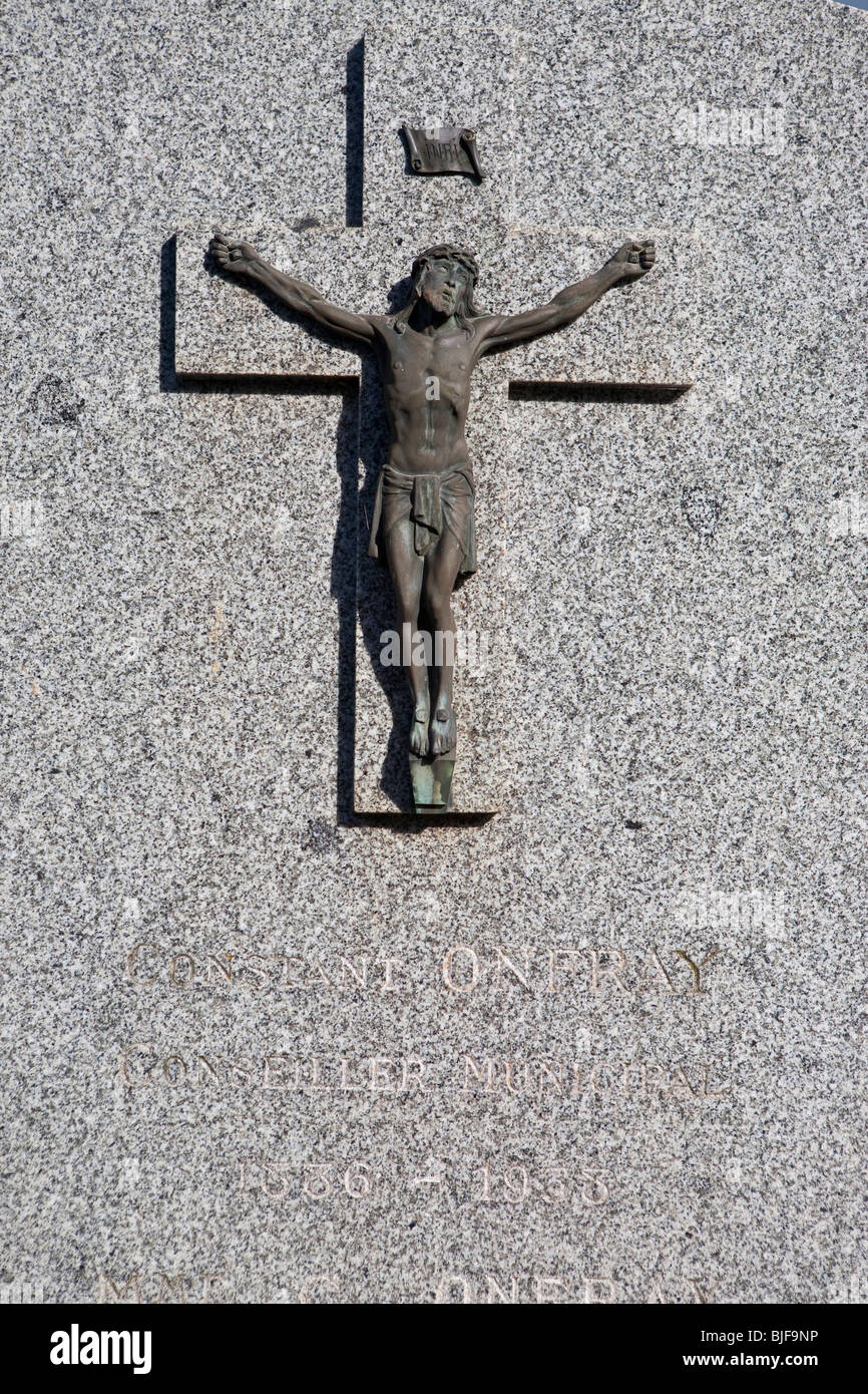 Cross crucifix granite memorial hi-res stock photography and images - Alamy