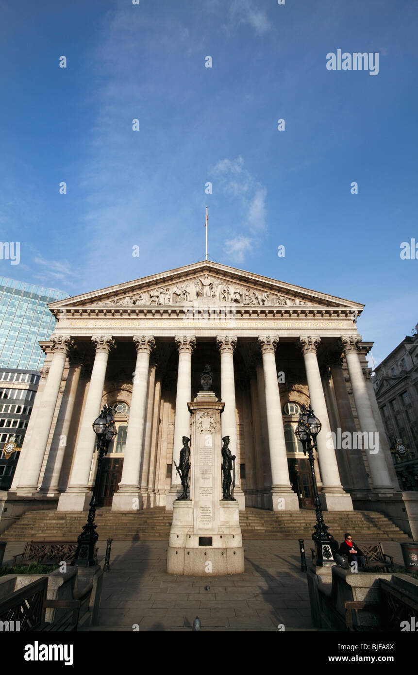 The old lady threadneedle street hi-res stock photography and images ...