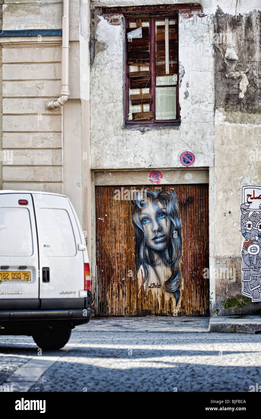 Graffiti wall vertical art hi-res stock photography and images - Alamy