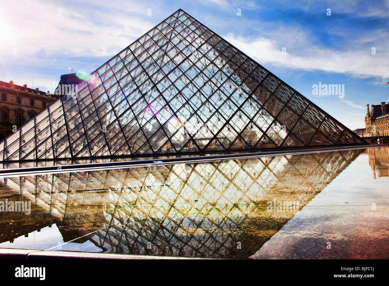 Transparent pyramid hi-res stock photography and images - Alamy