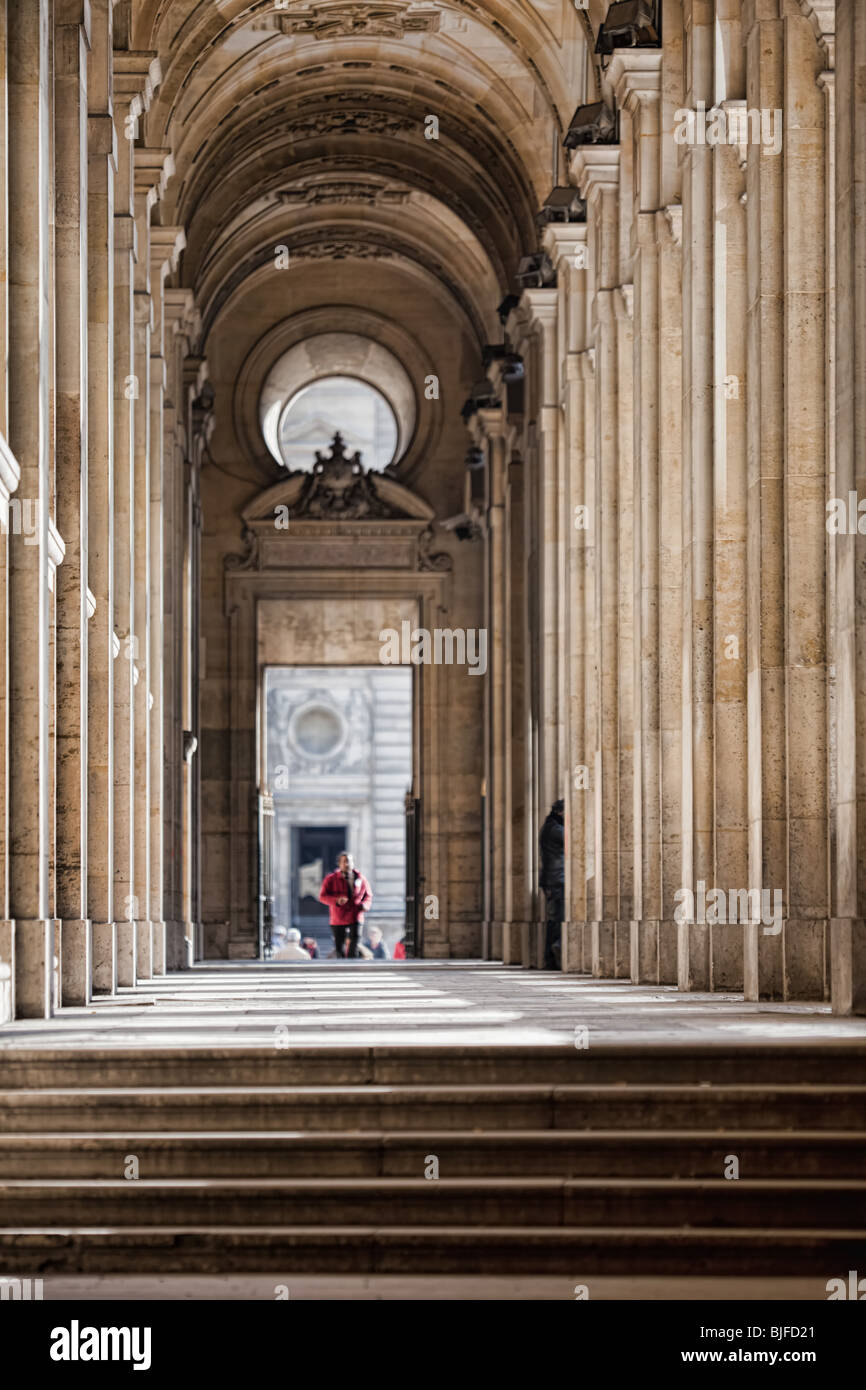 Perspective through pillar Stock Photo - Alamy