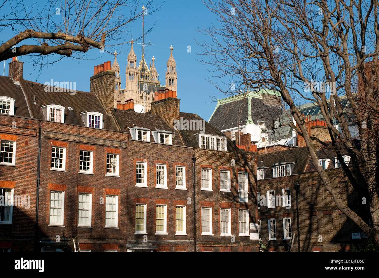 Apartment block westminster sw1 hi-res stock photography and images - Alamy