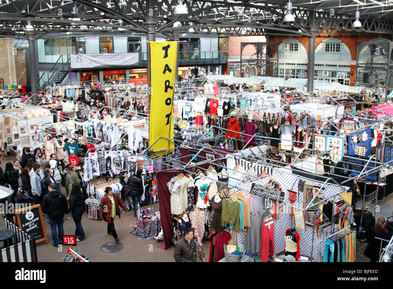 Spitalfields Market stalls on a Sunday, London Stock Photo - Alamy