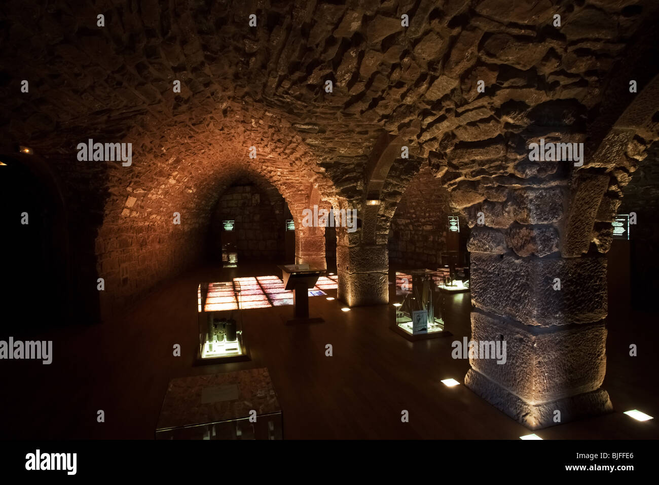 Dungeon hi-res stock photography and images - Alamy